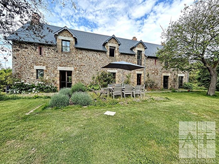 Maison 6 pièces à Montenay, à vendre