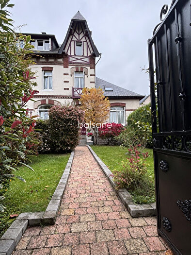 Barentin : Maison 8 pièces à vendre