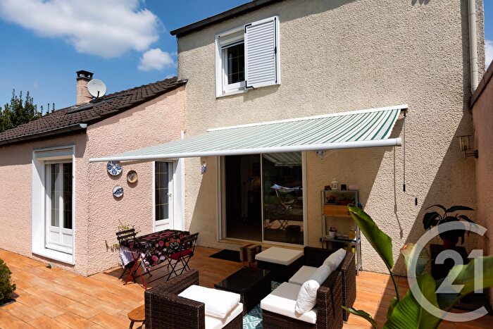 Appartement à louer - Bonnelles - 6 pièces - 4 chambres