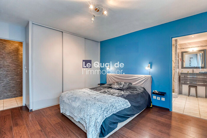 Appartement à vendre - Échirolles, Centre-ville - 4 pièces - 3 chambres