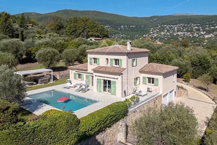 Maison à vendre - Grasse - 6 pièces - 5 chambres