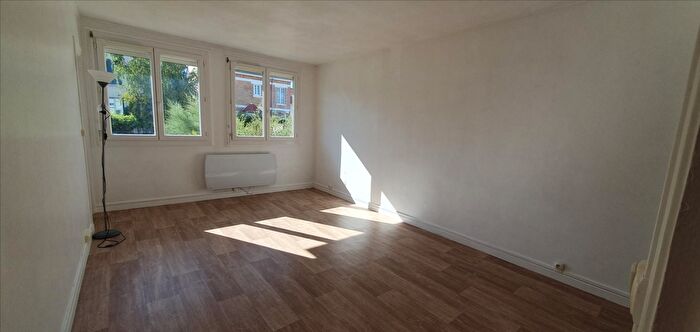 Nanterre, Centre-ville : Appartement 3 pièces à louer