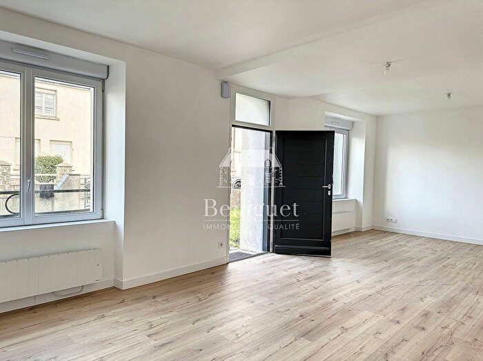 Maison à louer - Ploudalmézeau - 4 pièces - 3 chambres