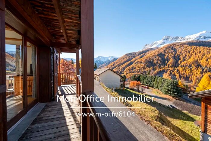 Maison à vendre - Molines-en-Queyras - 8 pièces - 5 chambres