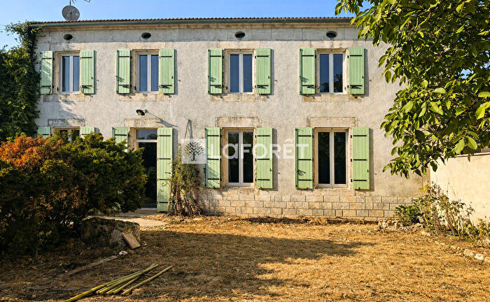 Maison 5 pièces à Saint-Just-Luzac, à vendre