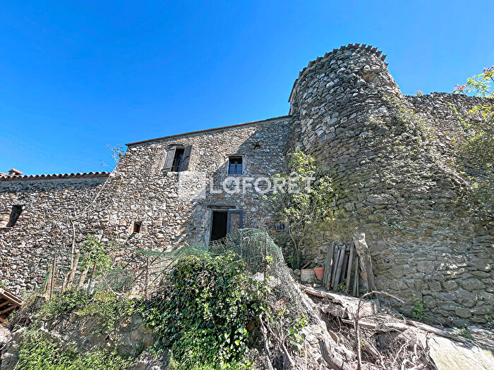 Maison à vendre - Castelnou - 8 pièces - 2 chambres