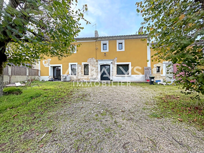 Maison à vendre - Saint-Denis-de-Pile - 7 pièces - 5 chambres