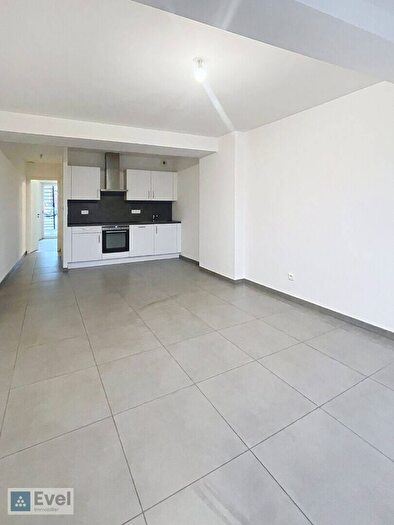 Appartement à louer - Roussy-le-Village - 2 pièces - 1 chambre