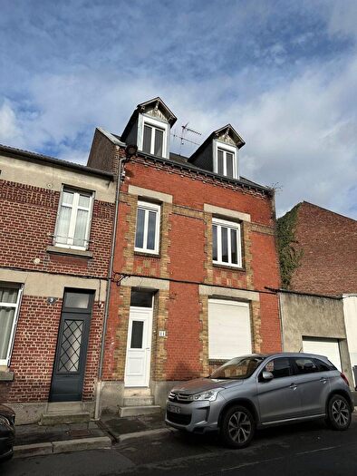Maison 5 pièces à Centre Ville, Saint-Quentin, à louer