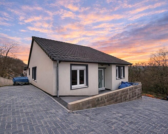 Maison à vendre - Petite-Rosselle - 8 pièces - 5 chambres