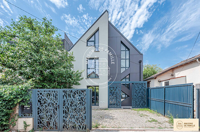 Sartrouville, La Vaudoire Centre-ville : Maison 6 pièces à vendre