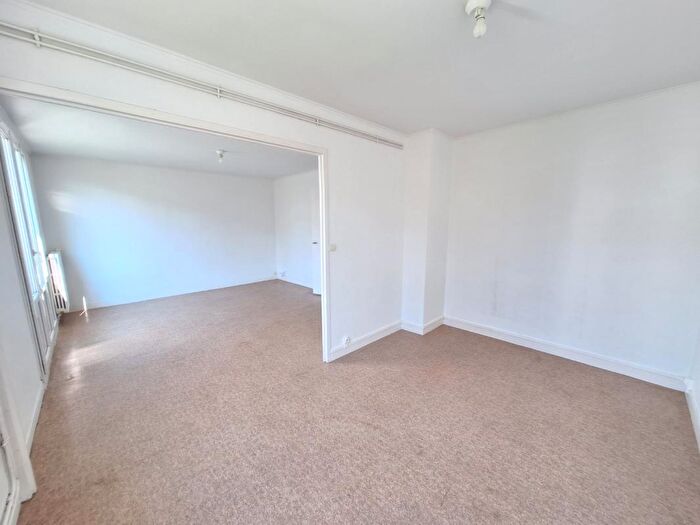 Appartement à louer - Quartiers Sud-Est, Francisco Ferrer - 4 pièces - 2 chambres