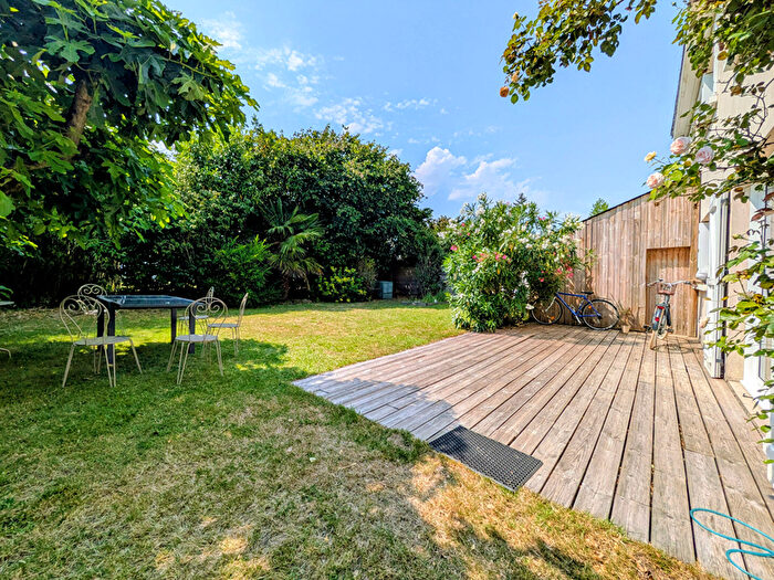 Maison 7 pièces à La Chapelle-sur-Erdre, Centre-ville, Gare, Chêne Vert, à louer