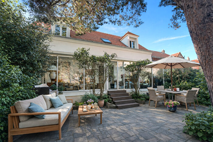 Maison à vendre - Antony, Croix de Berny - 6 pièces - 4 chambres