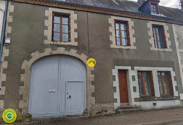 Maison à vendre - Aigurande - 10 pièces - 3 chambres