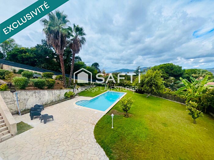 Maison à vendre - Grosseto-Prugna - 9 pièces - 7 chambres