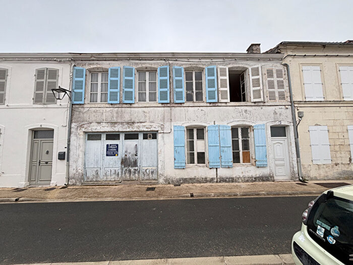 Maison à vendre - Le Château-dOléron - 7 pièces - 5 chambres