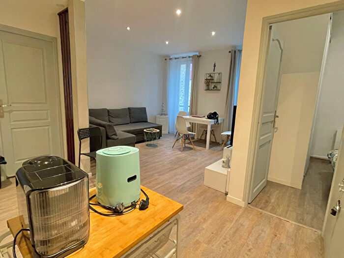 Appartement à louer - Vence, Centre-ville - 2 pièces - 1 chambre