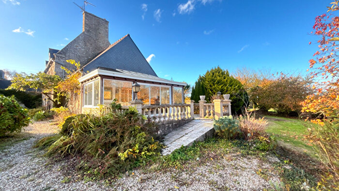 Maison à vendre - Languenan - 8 pièces - 5 chambres