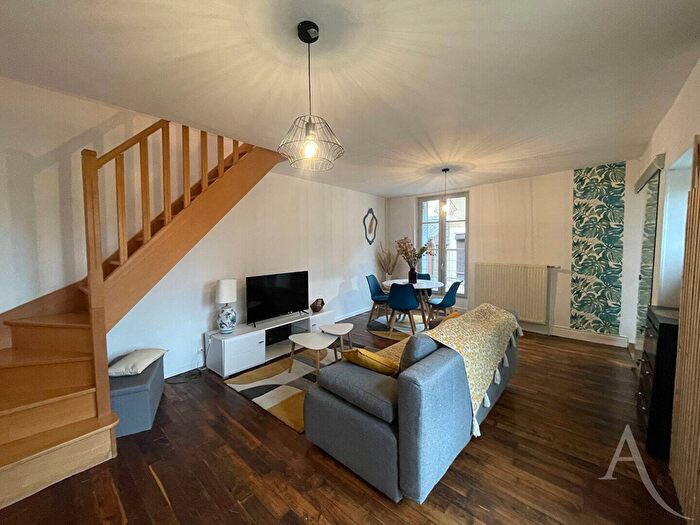 Maison à louer - Saint-Marcel - 2 pièces - 1 chambre