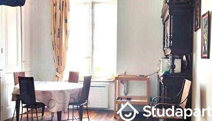 Appartement à louer - Le Bachut, Lyon ème arrondissement - 1 pièce - 1 chambre