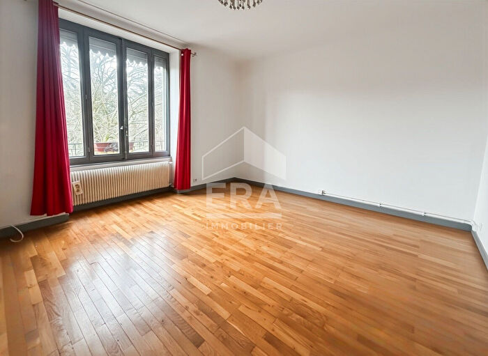Appartement 3 pièces à Villeurbanne, Perrallière, à vendre