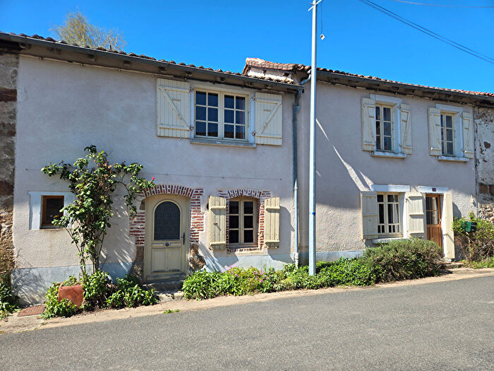 Maison 7 pièces à vendre à Brillac