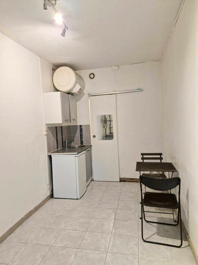 Secrétan, Paris 19ème arrondissement : Appartement 1 pièce à louer