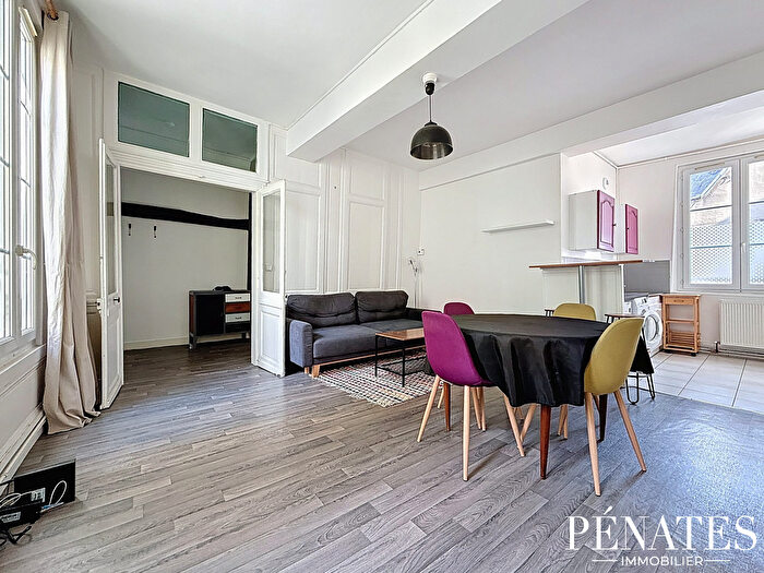 Appartement à louer - Rouen, Vieux Marché, Cathédrale - 2 pièces - 1 chambre