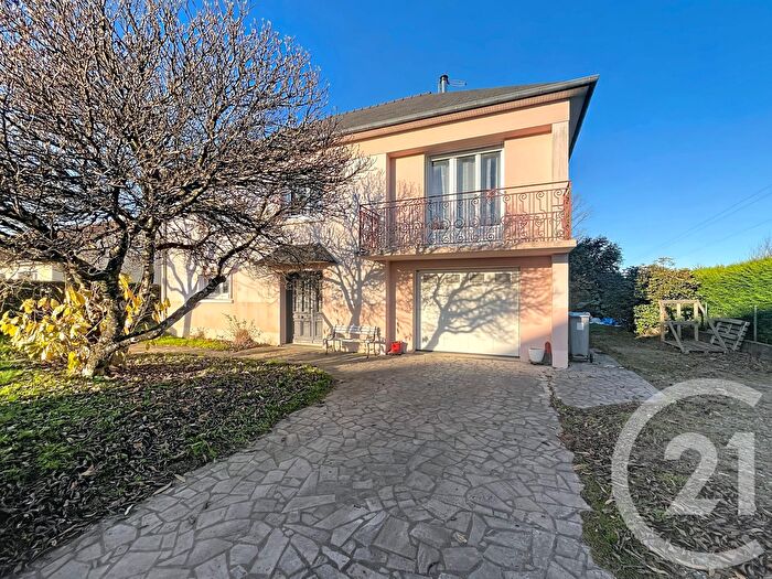 Maison à vendre - Saint-Pierre-la-Cour - 5 pièces - 4 chambres