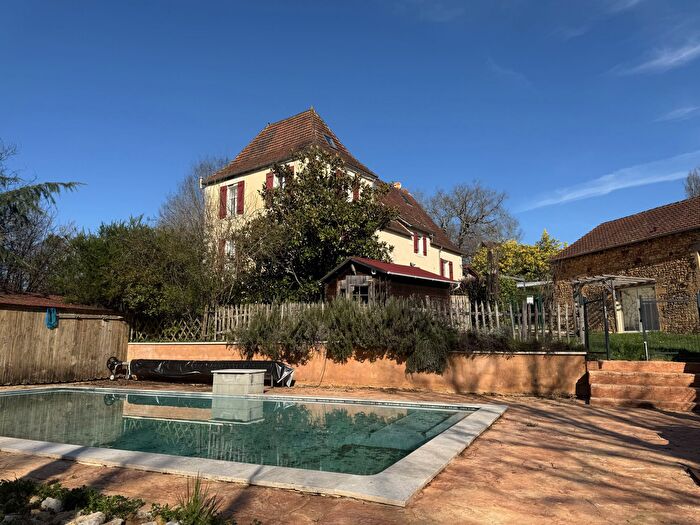 Maison à vendre - Coux-et-Bigaroque - 12 pièces - 10 chambres