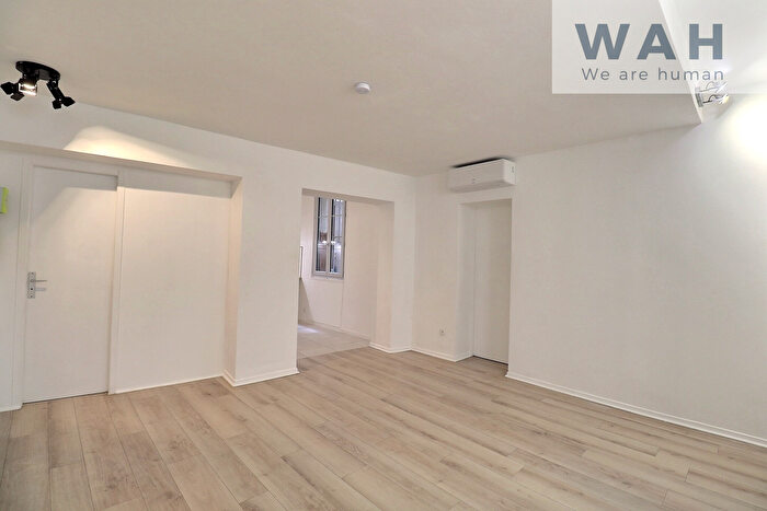 Appartement à louer - Montpellier, Centre historique - 2 pièces - 1 chambre