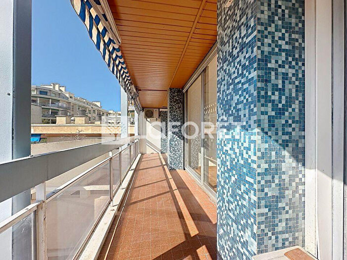 Appartement à vendre - Marseille e , Saint-Giniez - 3 pièces - 2 chambres