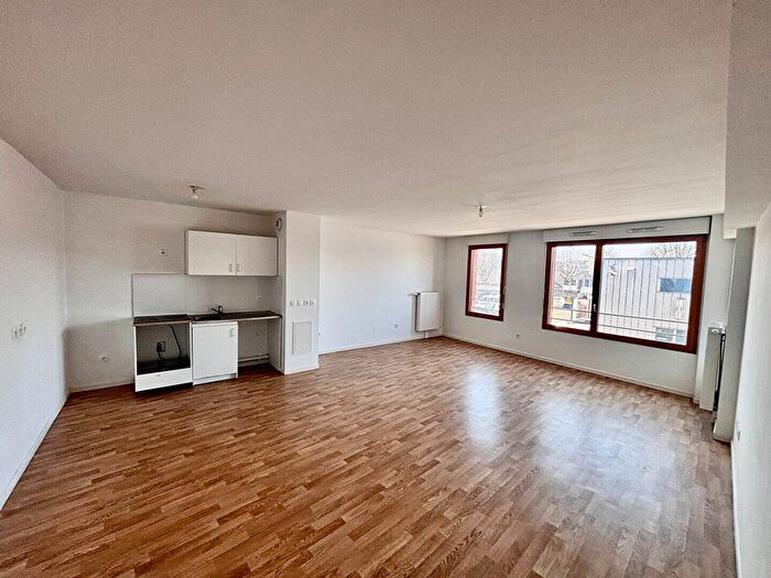 Appartement à louer - Ivry Port Centre, Ivry-sur-Seine - 3 pièces - 2 chambres