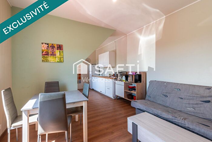 Maison à vendre - Publier - 4 pièces - 3 chambres