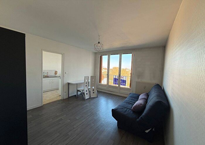 Appartement à louer - Faubourg Saint Antoine, Châlons-en-Champagne - 1 pièce