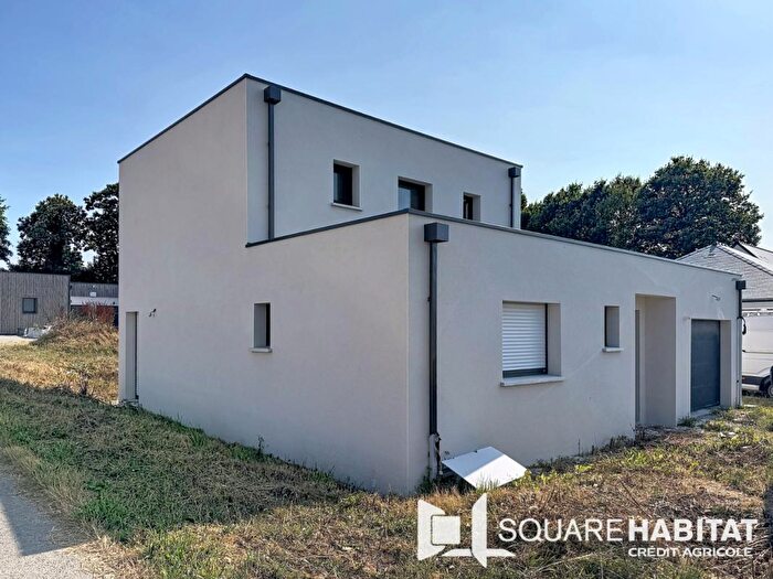 Maison 4 pièces à louer à Remungol