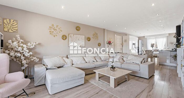Appartement 5 pièces à Grasse, Saint-Claude, à vendre