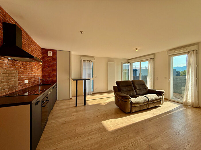 Sales - Appartement 4 pièces à vendre