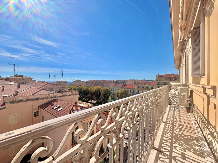 Appartement à vendre - Menton, Hôtel de Ville, Vieille Ville, Musée, Madone, Carnolès - 4 pièces - 3 chambres