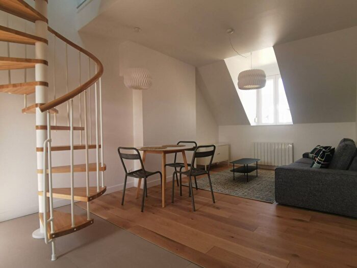 Appartement à louer - Reims - 2 pièces - 1 chambre