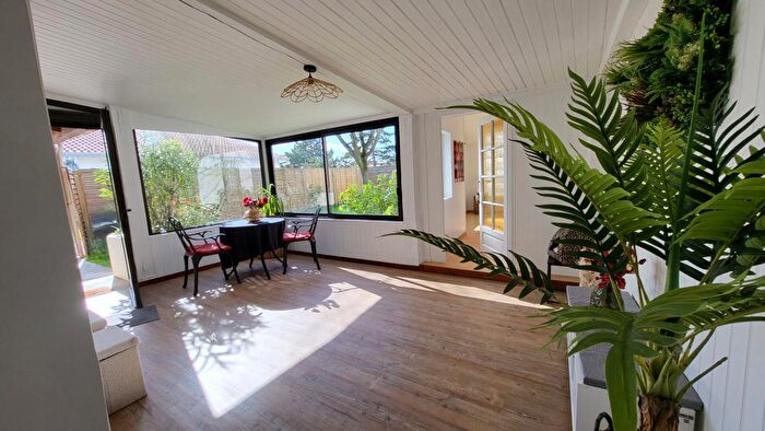 Maison à vendre - LHoumeau - 4 pièces - 2 chambres