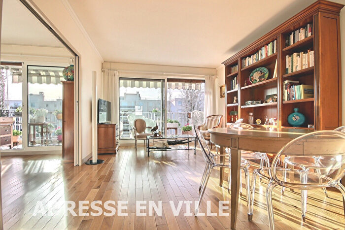 Appartement à vendre - Levallois-Perret, Front de Neuilly - 3 pièces - 2 chambres