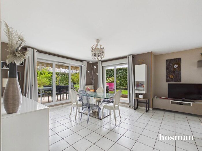 Appartement à vendre - Décines-Charpieu, Centre-ville - 5 pièces - 3 chambres