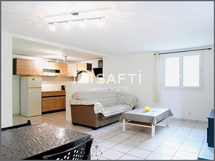 Appartement à louer - Daux - 3 pièces - 2 chambres