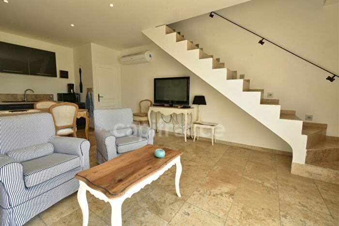 Appartement à vendre - Saint-Pierre-de-Mézoargues - 2 pièces - 1 chambre