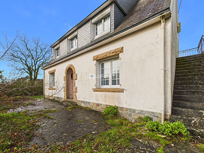 Maison à vendre - Peumerit, Peumérit - 7 pièces - 4 chambres