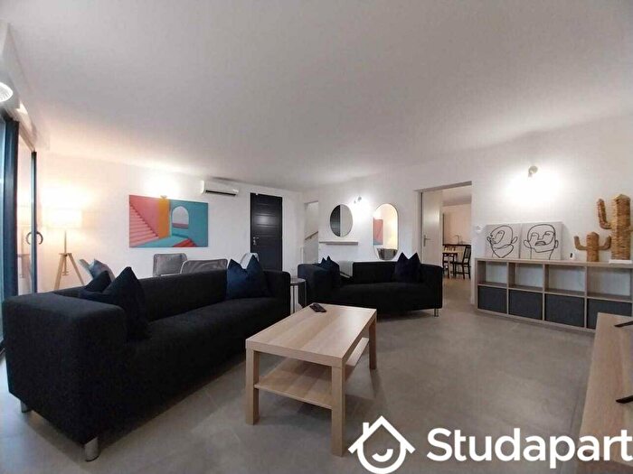 Appartement à louer - Parabelle, Ambarès-et-Lagrave - 1 pièce - 1 chambre