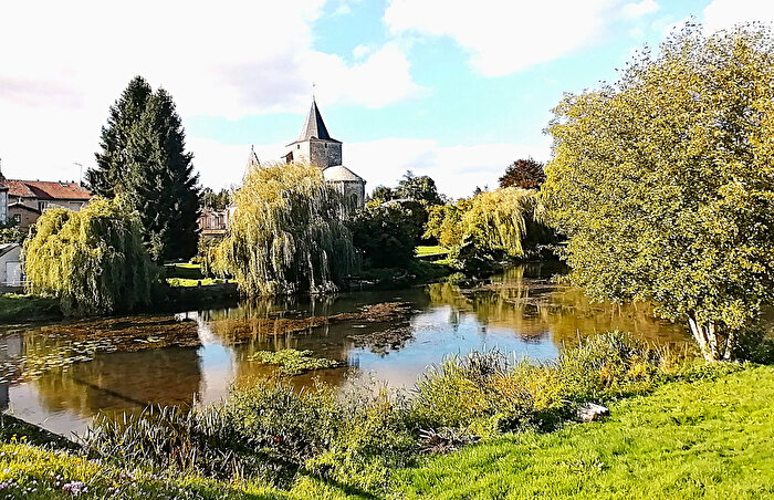 Maison à vendre - Jazeneuil - 13 pièces - 9 chambres