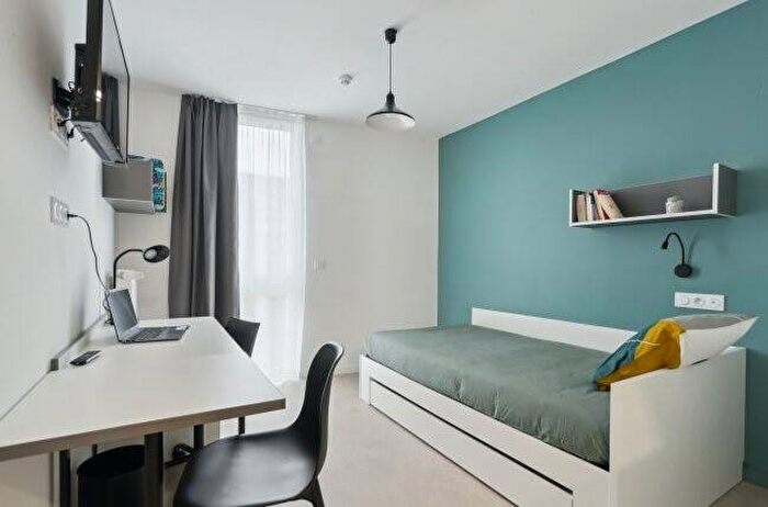 Appartement à louer - Varenne-Centre-Rive Charmante, Noisy-le-Grand - 1 pièce